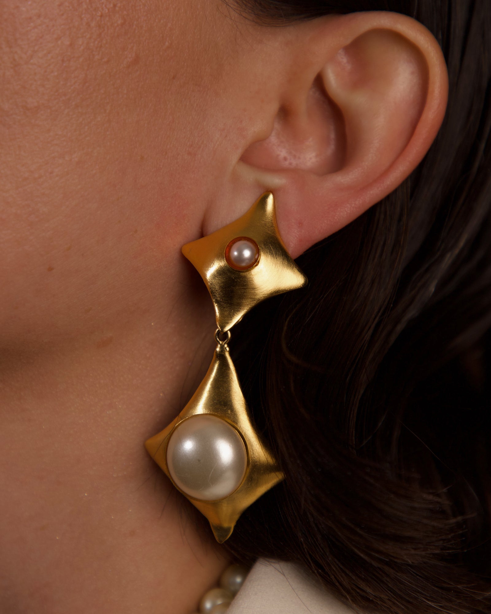 Vintage Astro Pearl Drop Clip Ons – Julia Vaughn